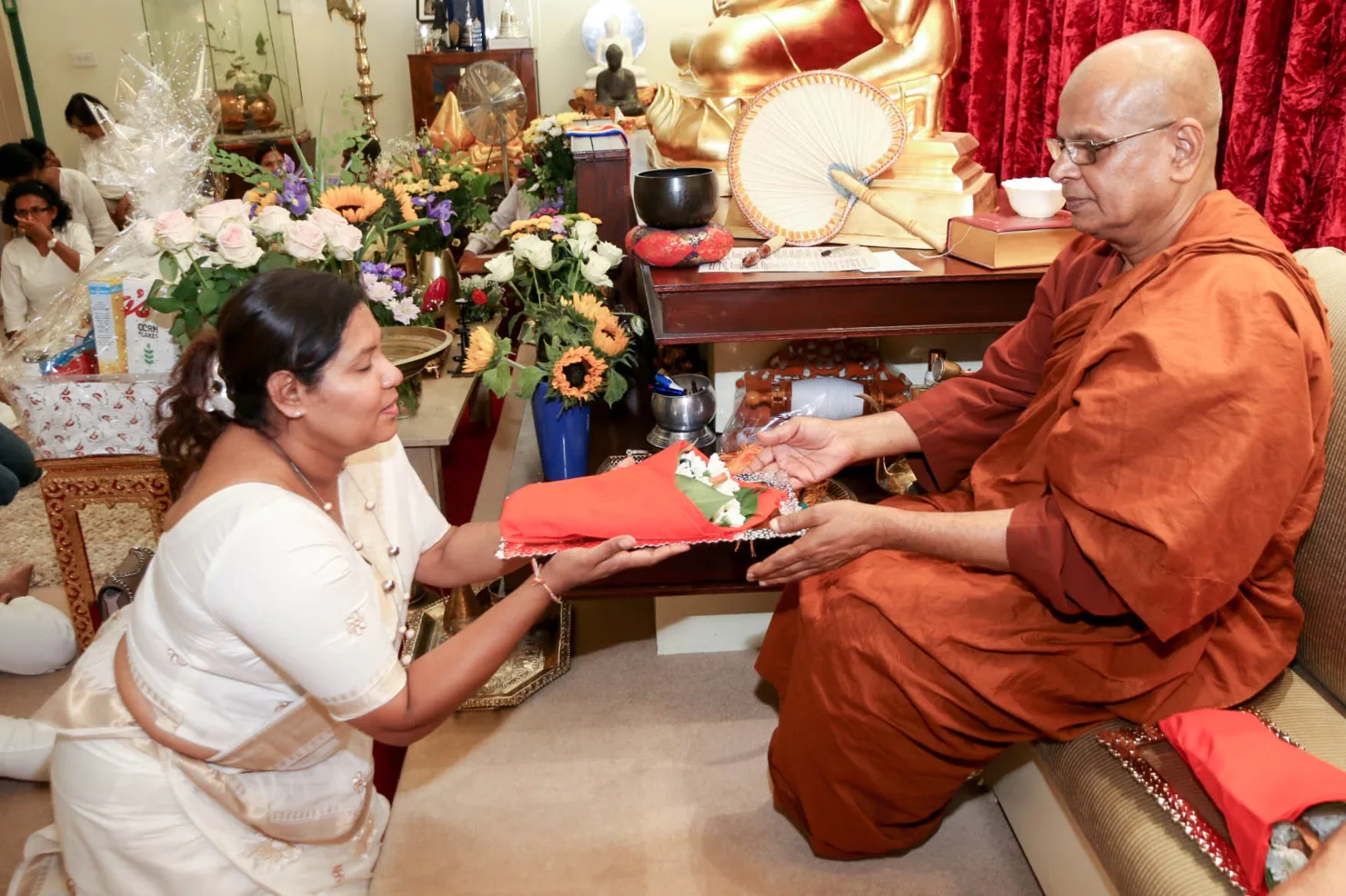 London Buddhist Vihara Vas Aradhana Pinkama 2019 | APISRILANKAN.COM UK